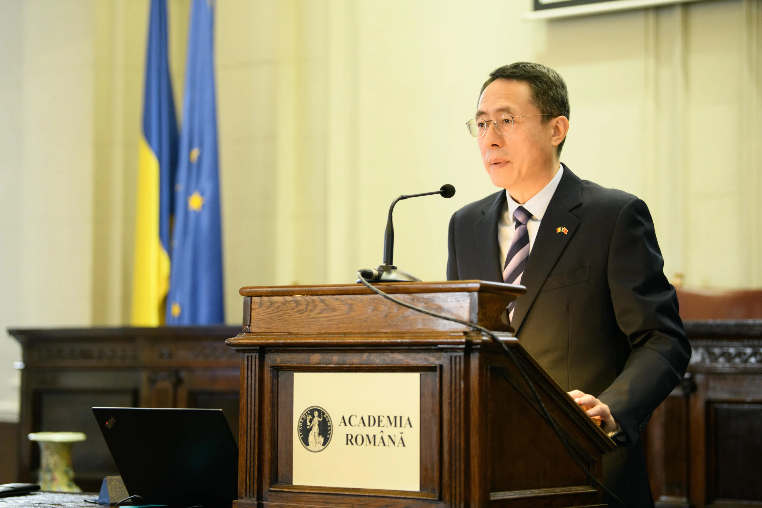 Ambasadorul Han Chunlin a participat la Forumul Academic organizat cu ...
