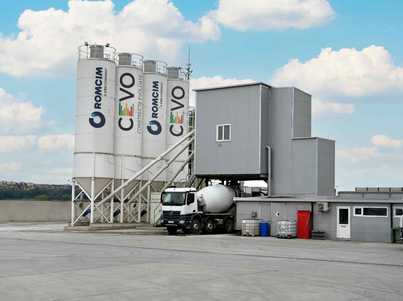 ROMCIM, companie din grupul CRH, achiziționează două unități de ...